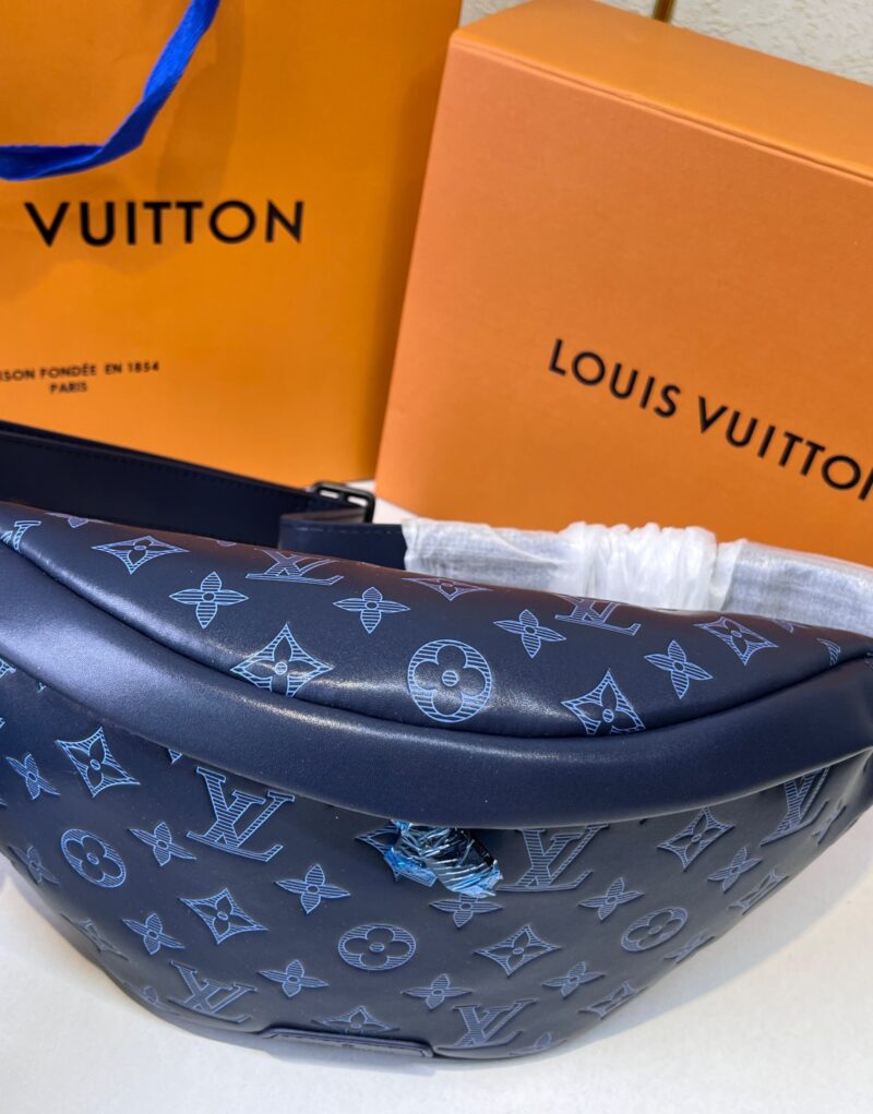 Louis Vuitton Discovery Bumbag PM Monogram Shadow Navy Blue 17.3in/44cm ...