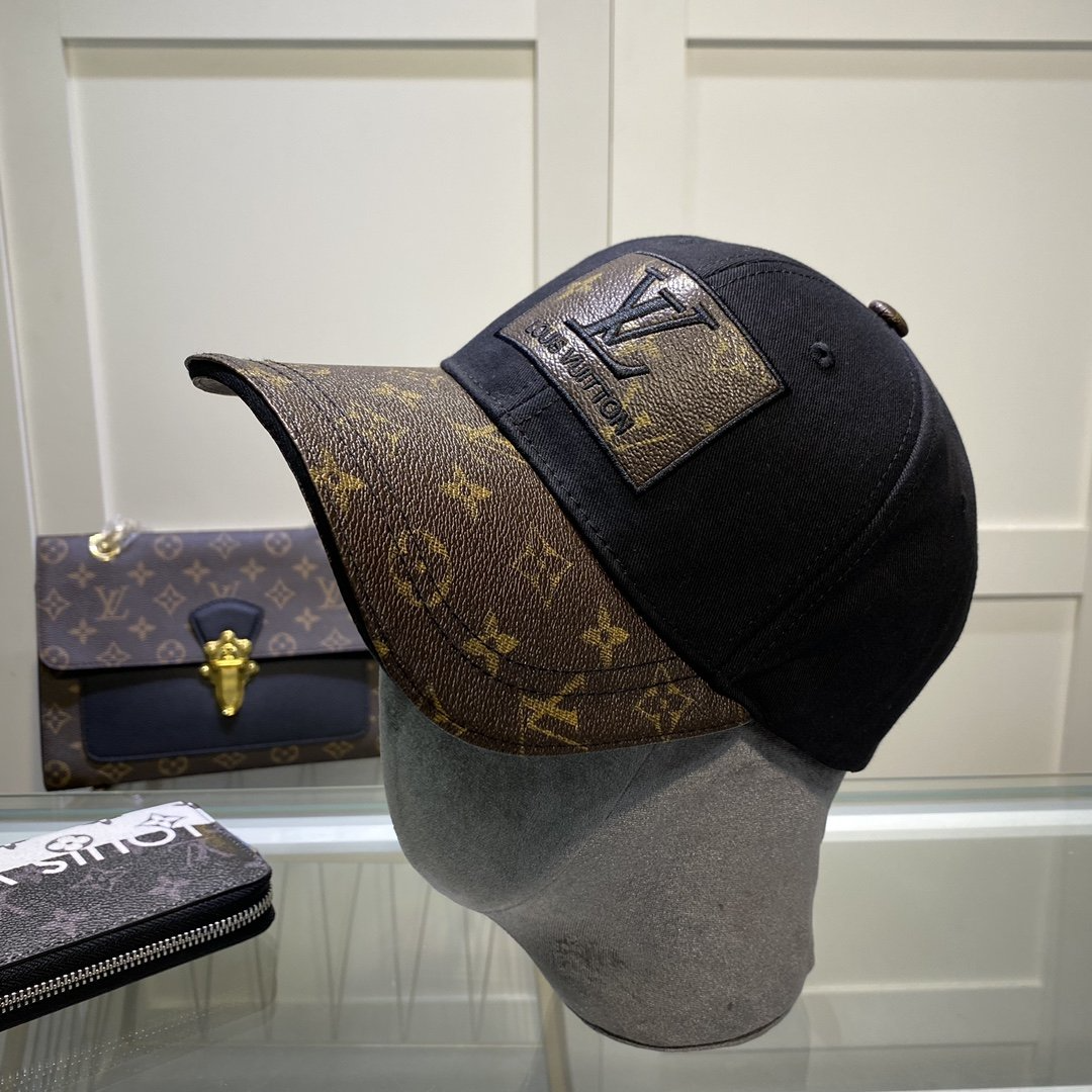 Louis Vuitton Black Cap - Crozus